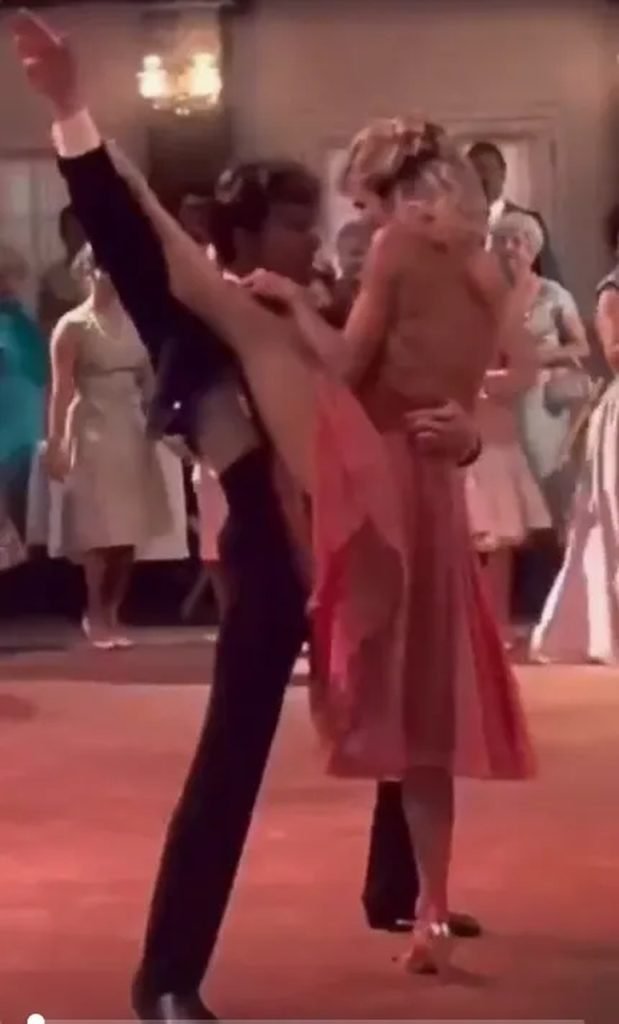 Exploring the Iconic Dancing Scene from "Dirty Dancing" (1987)
